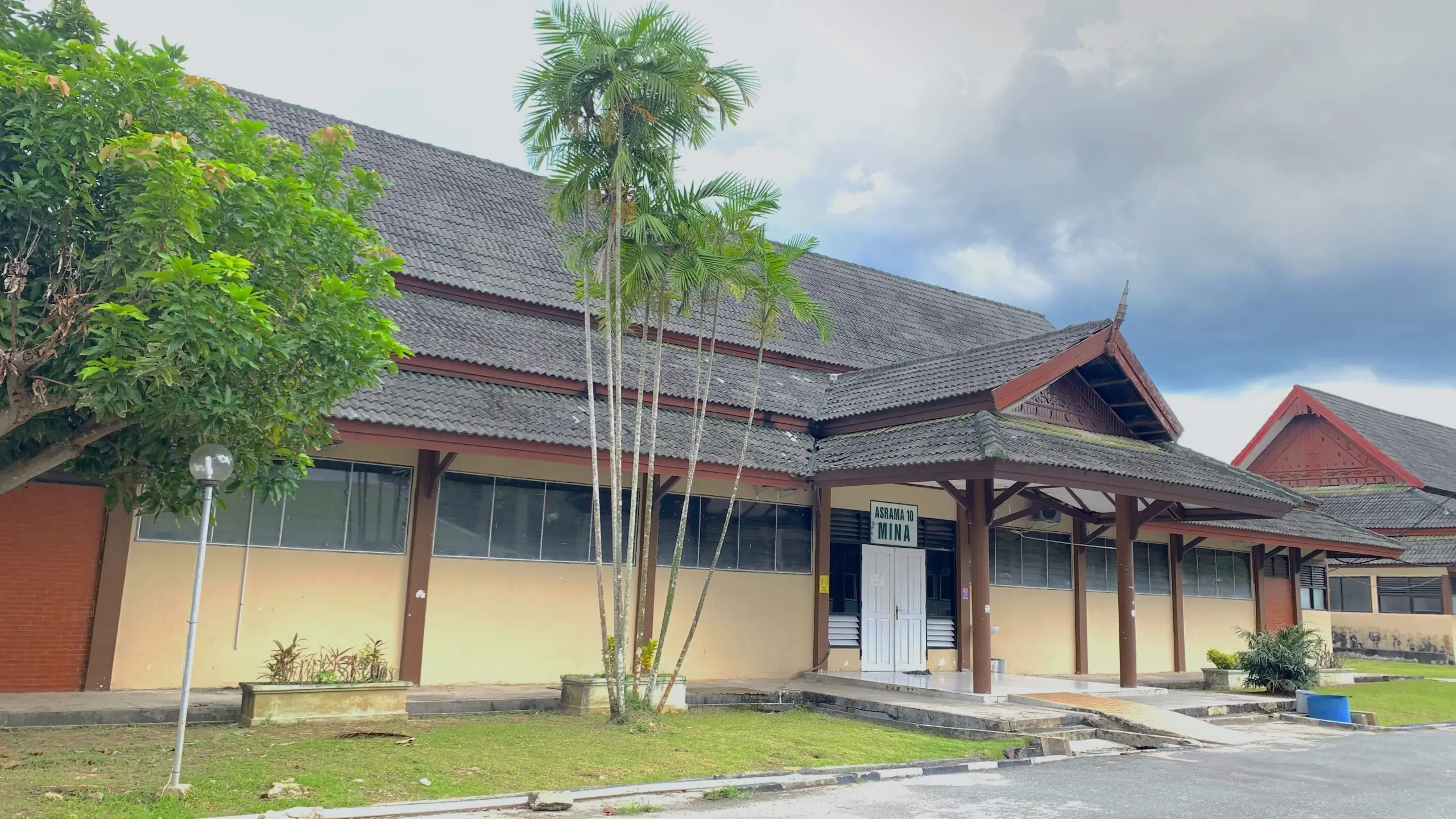 Services - Asrama Haji Embarkasi Balikpapan