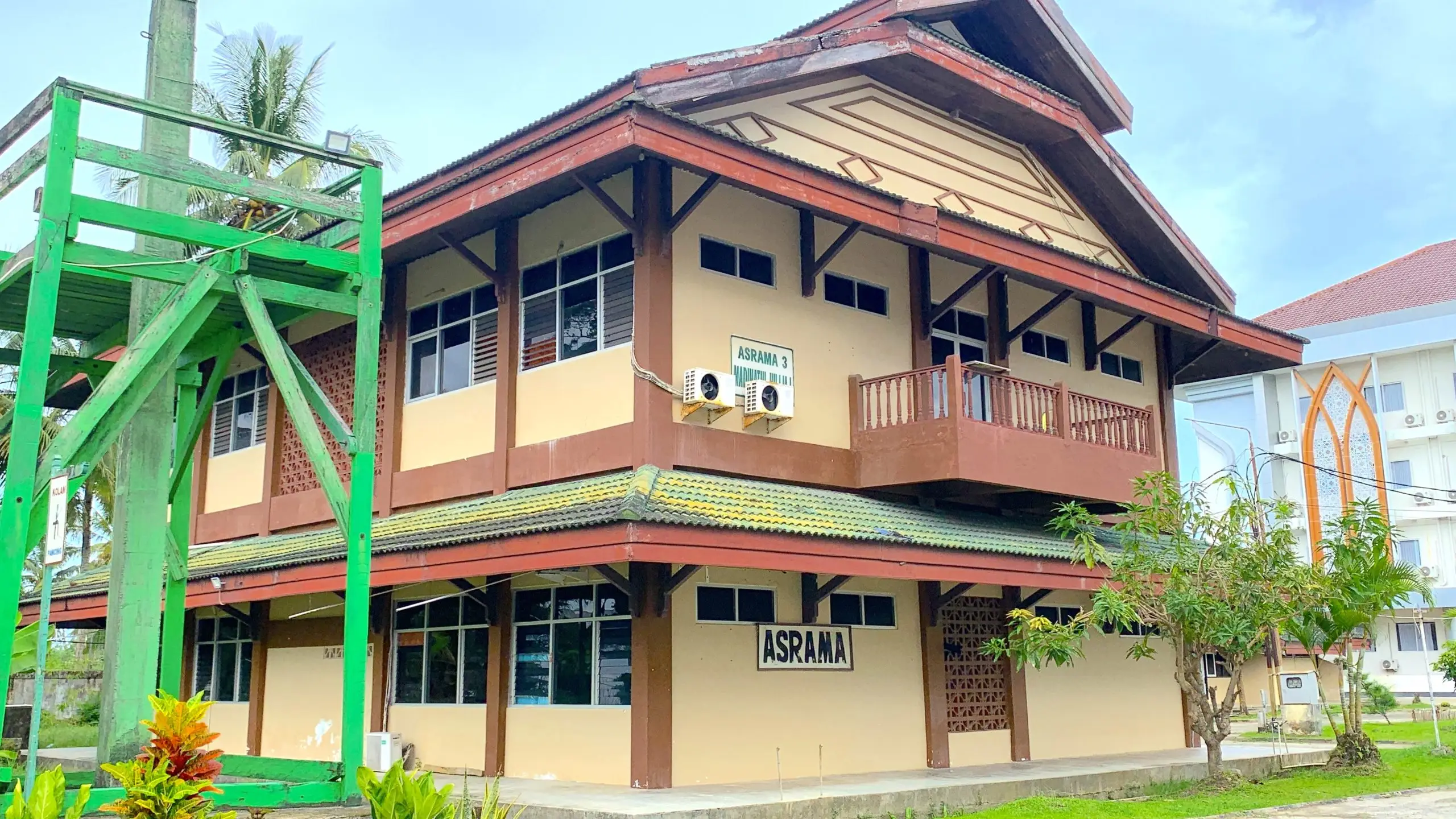 Services - Asrama Haji Embarkasi Balikpapan