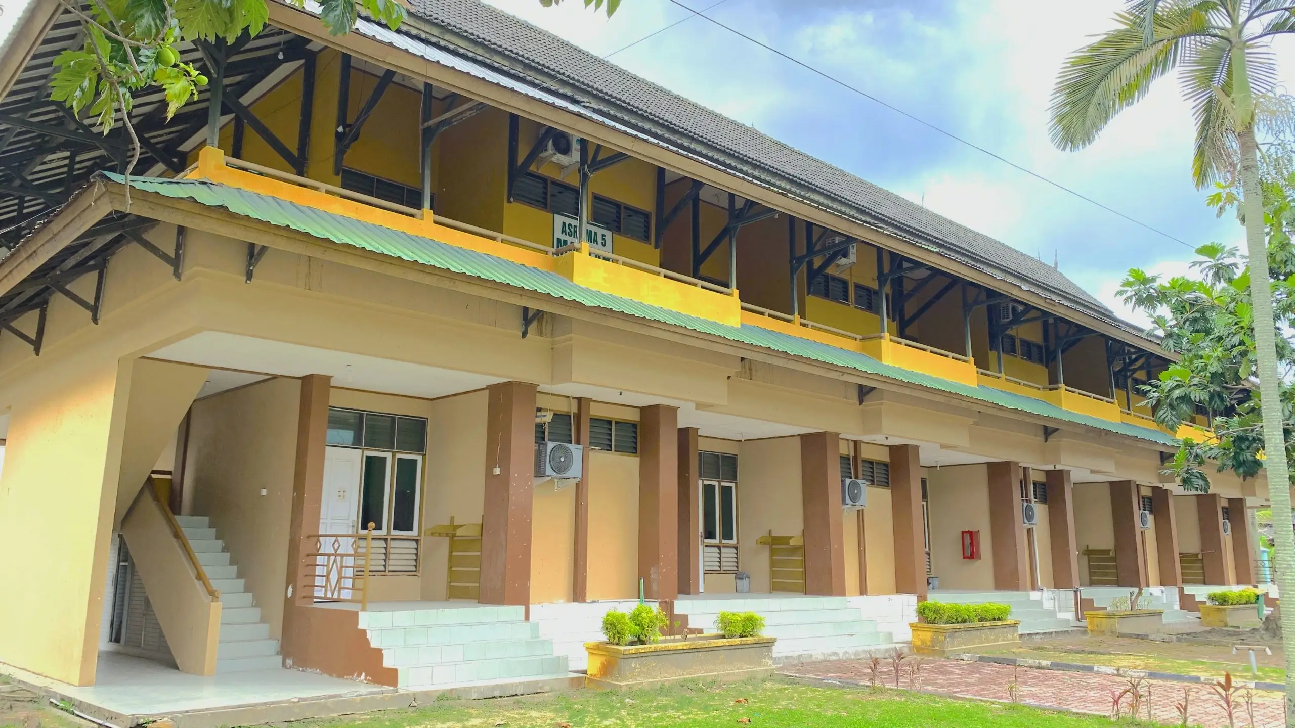 Services - Asrama Haji Embarkasi Balikpapan